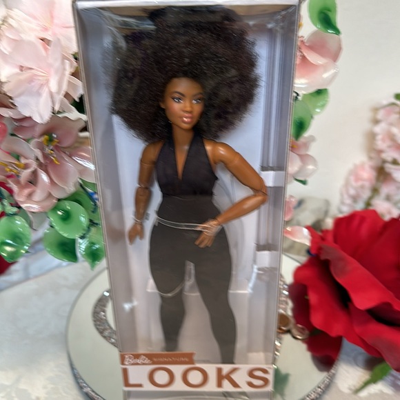 Mattel | Other | Mattel Signature Looks Barbie Doll 2 Made To Move ...